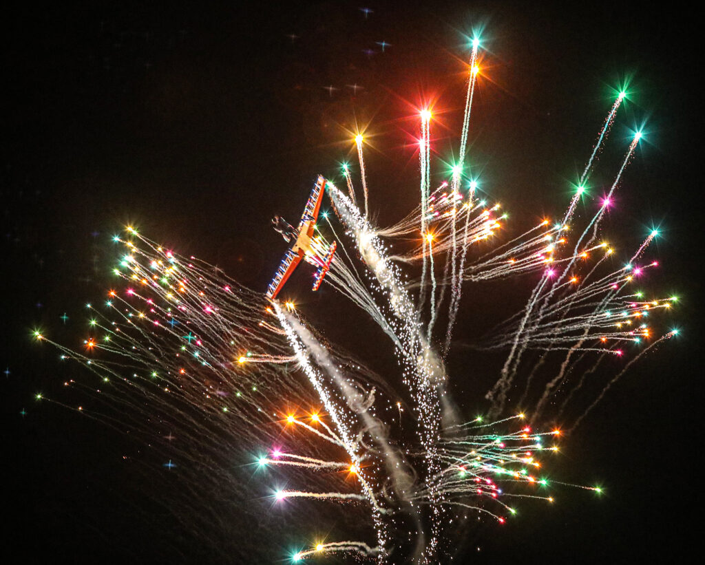 GALLERY - EAA AirVenture Night Airshow And Fireworks - KFIZ News-Talk ...