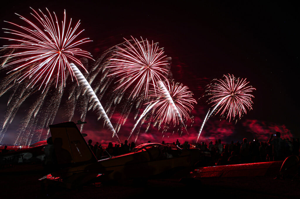 GALLERY - EAA AirVenture Night Airshow And Fireworks - KFIZ News-Talk ...
