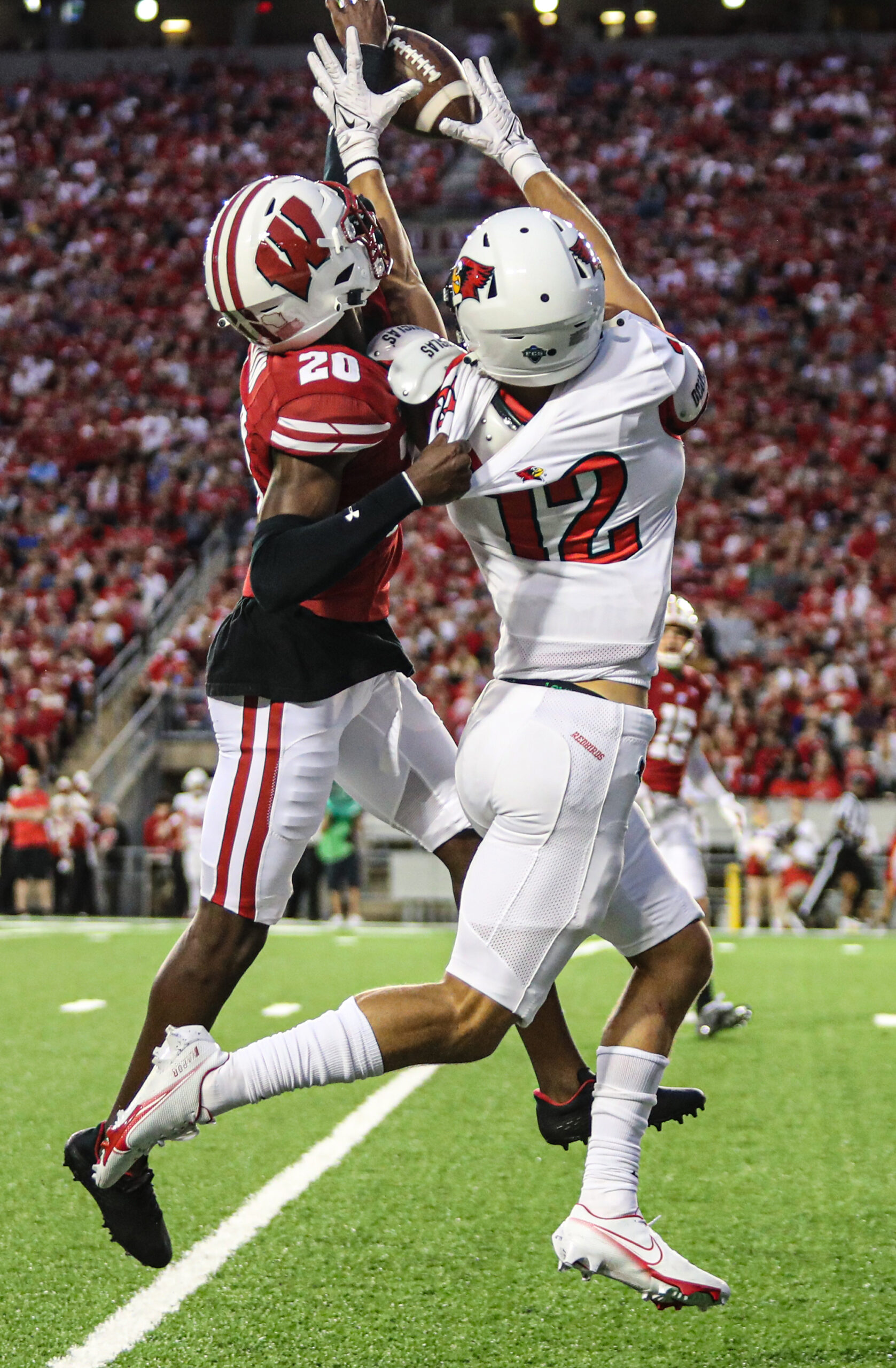 PHOTO GALLERY: Badgers Slaughter Illinois State 38-0 - KFIZ News-Talk ...