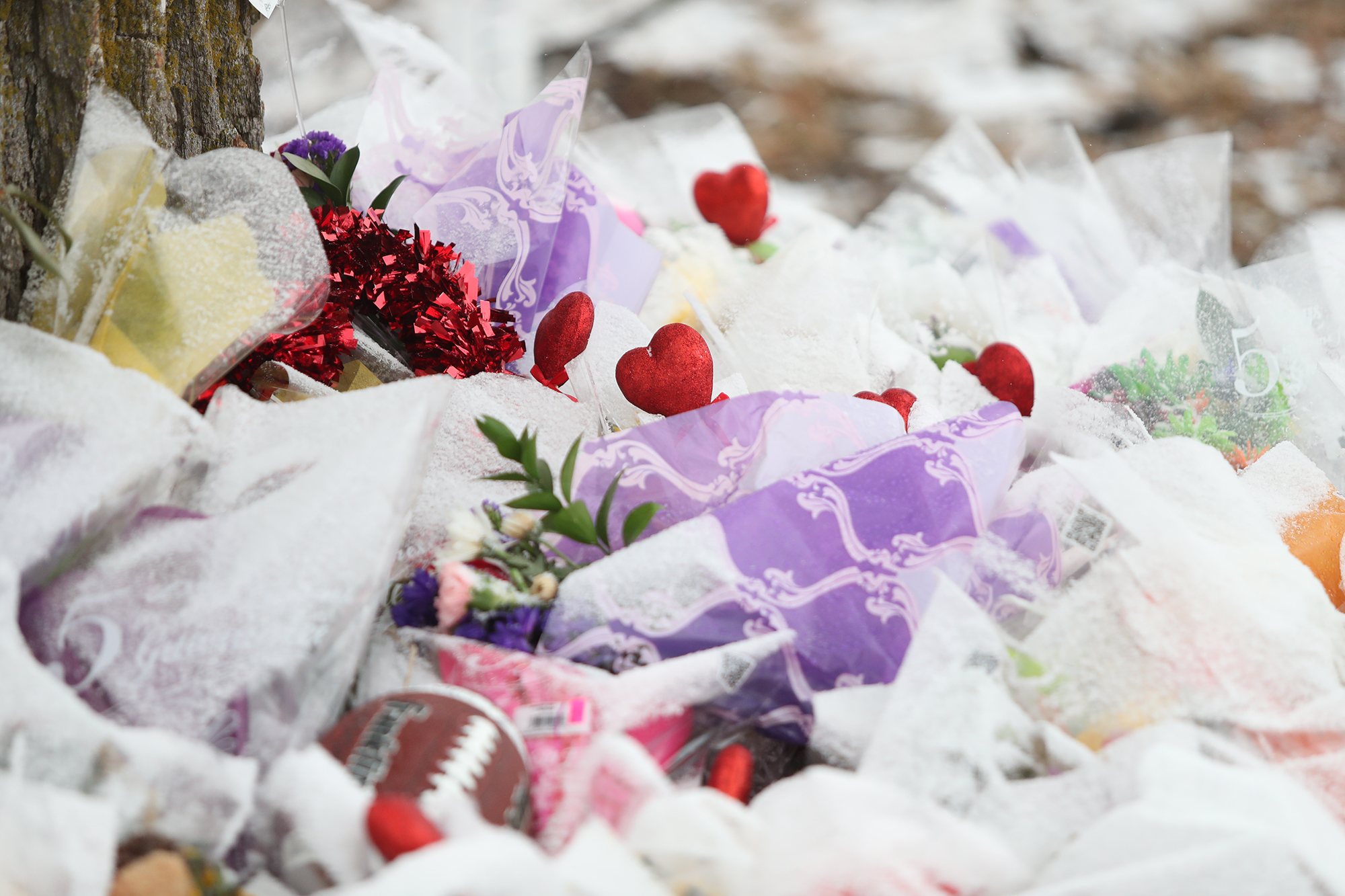 PHOTO GALLERY: Memorial For Teens Killed In Car Crash - KFIZ News-Talk ...