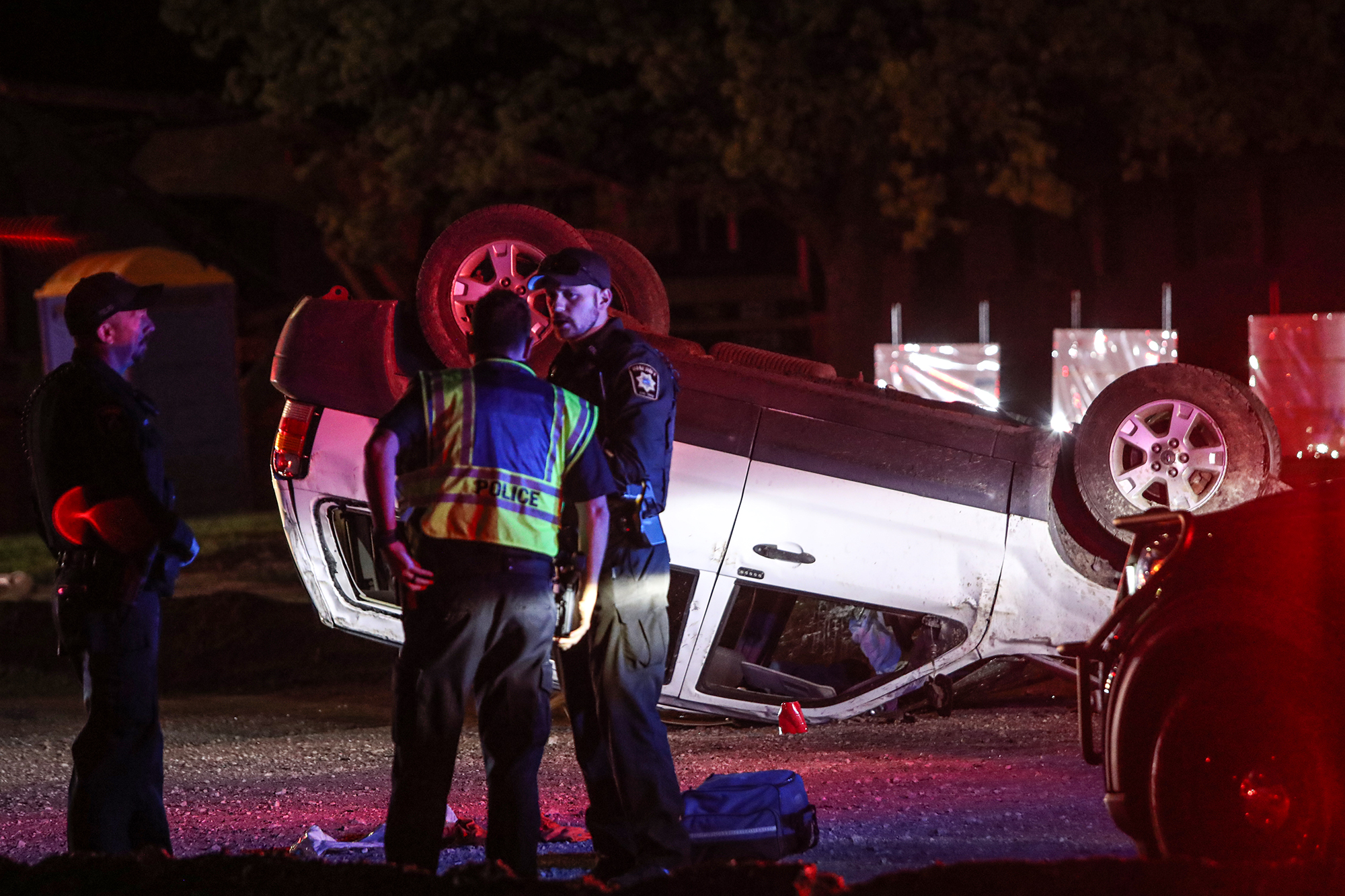 Handcuffed suspect flees traffic stop and crashes in Fond du Lac - KFIZ ... Handcuffed suspect flees traffic stop and crashes in Fond du Lac - KFIZ ...