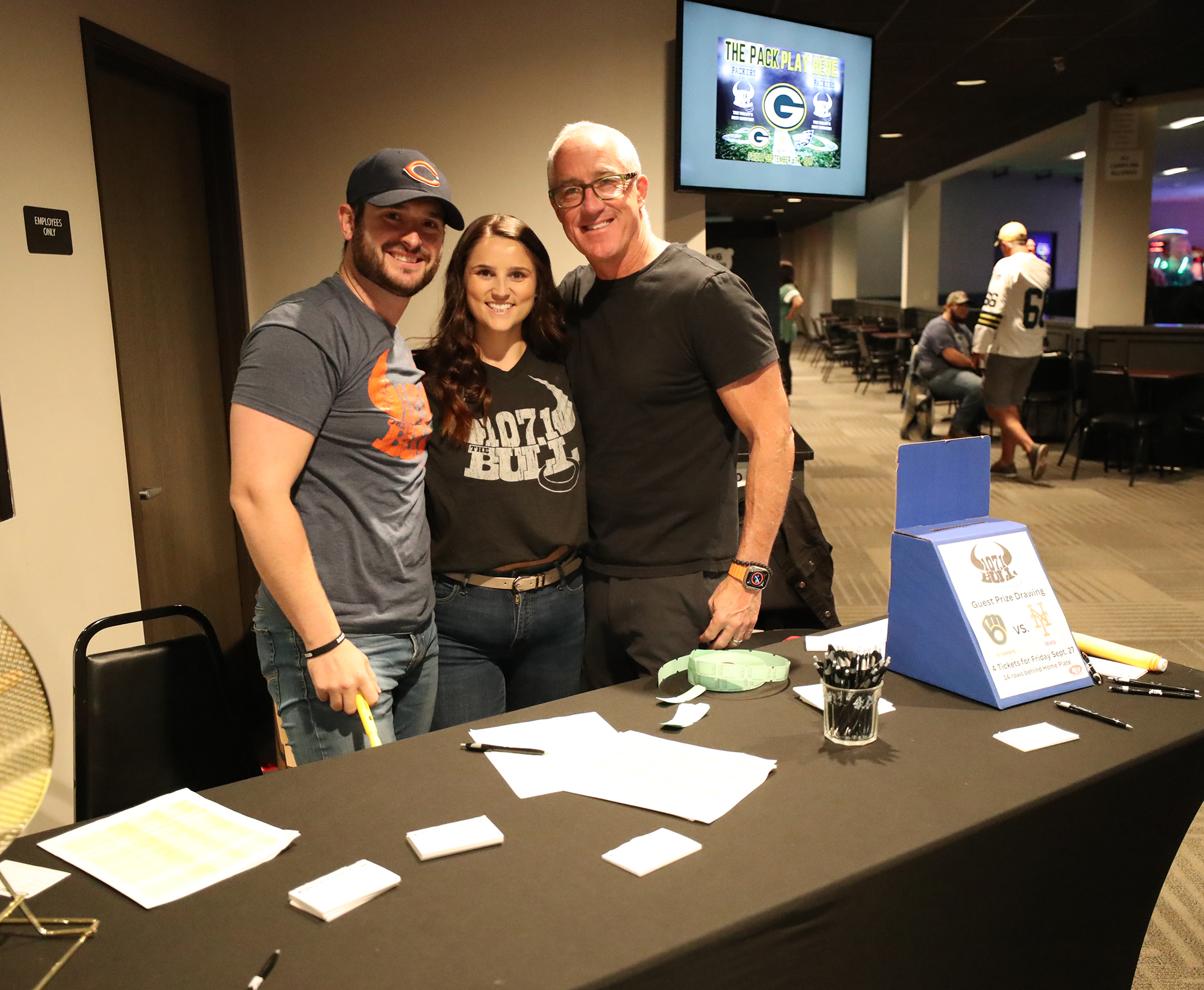 PHOTOS: 107.1 The Bull hosts Packer Party at Korneli's On The Avenue ...