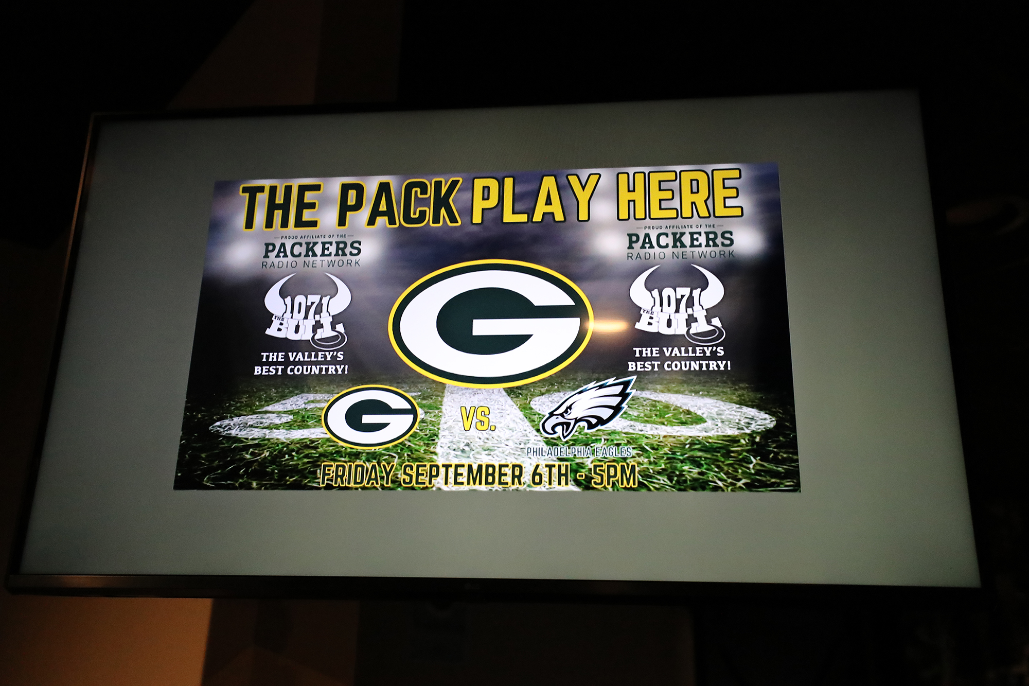 PHOTOS: 107.1 The Bull hosts Packer Party at Korneli's On The Avenue ...
