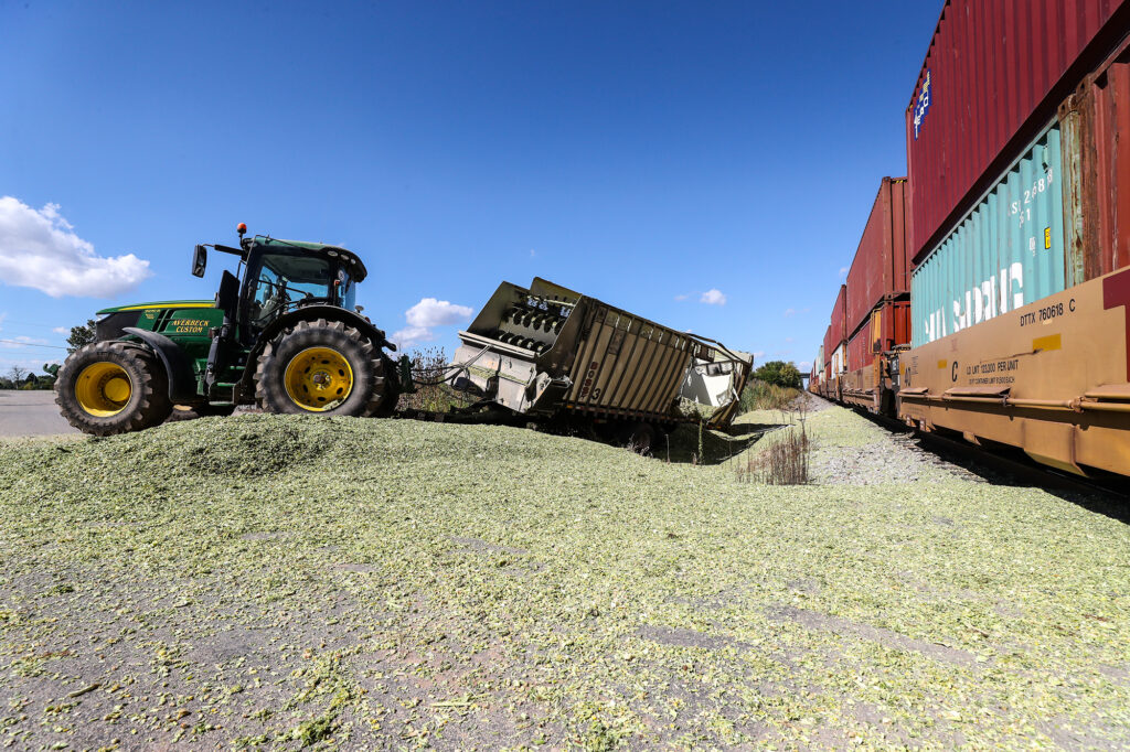 Farm equipment struck by train - blocks Lincoln and Cemetery Roads ...
